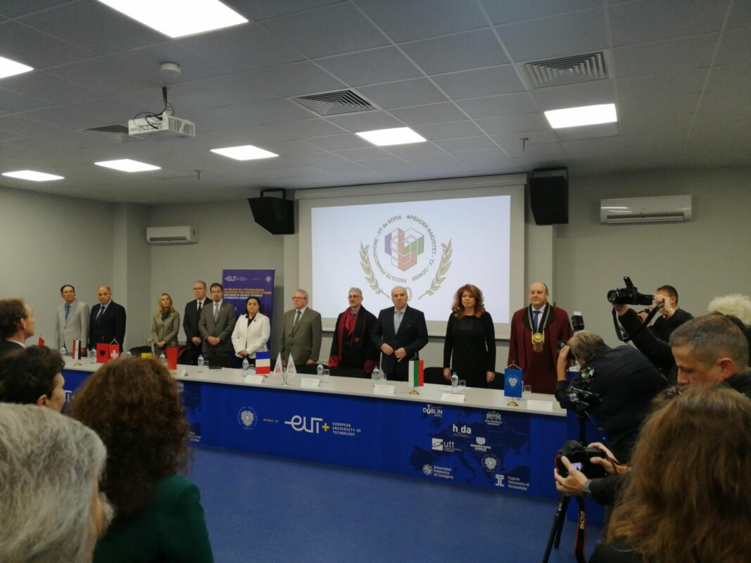 Inensia is awarded the Golden Partner Award by the French Faculty of ...